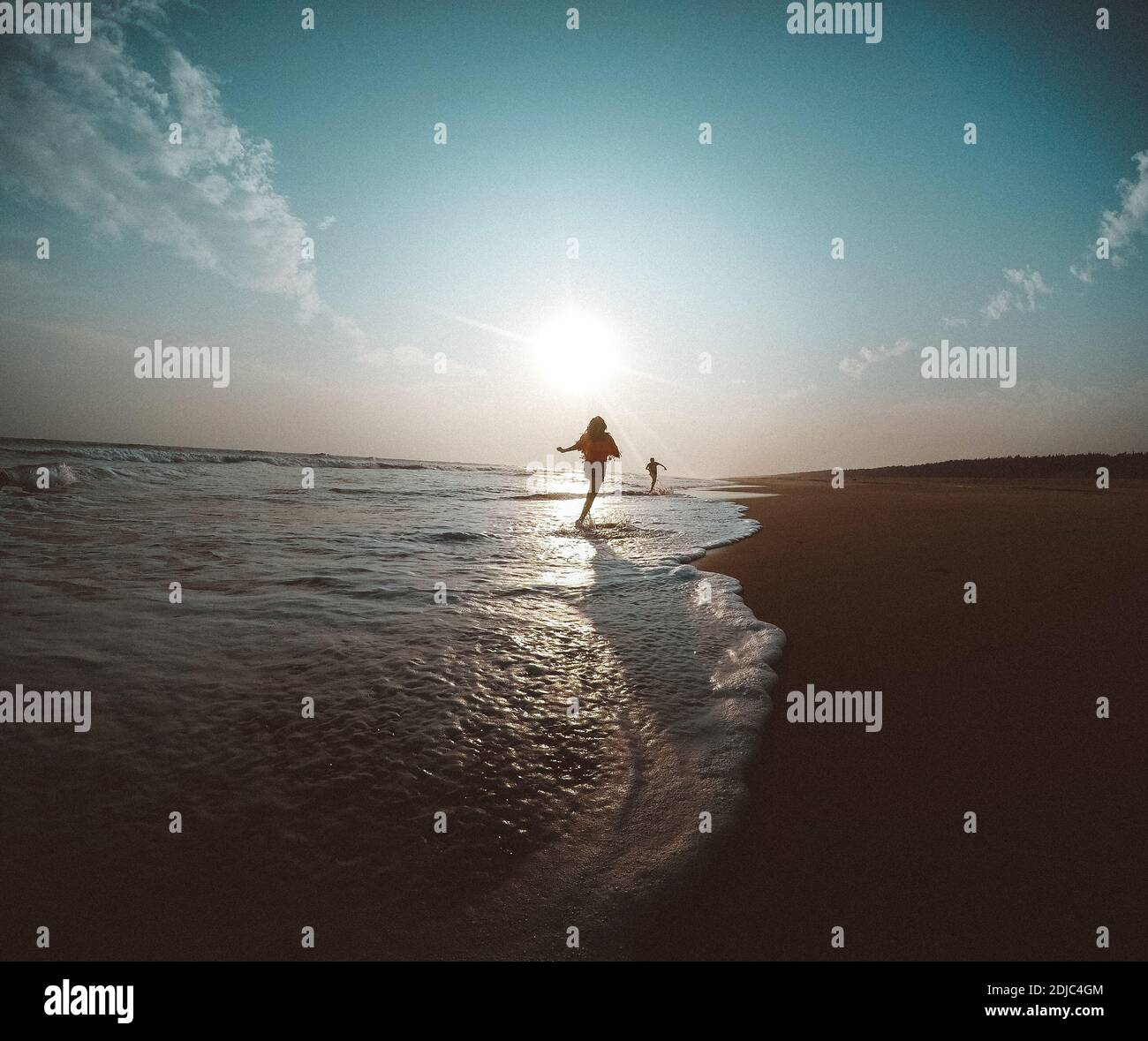 India beauty women running hi-res stock photography and images - Alamy