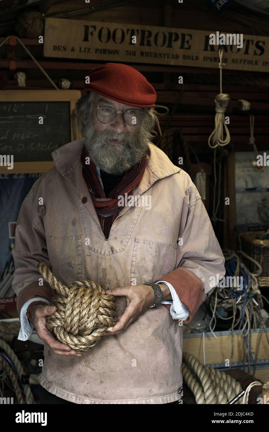 GREAT BRITAIN / England /Ipswich/Suffolk/ Des Pawson ropeworker Stock ...