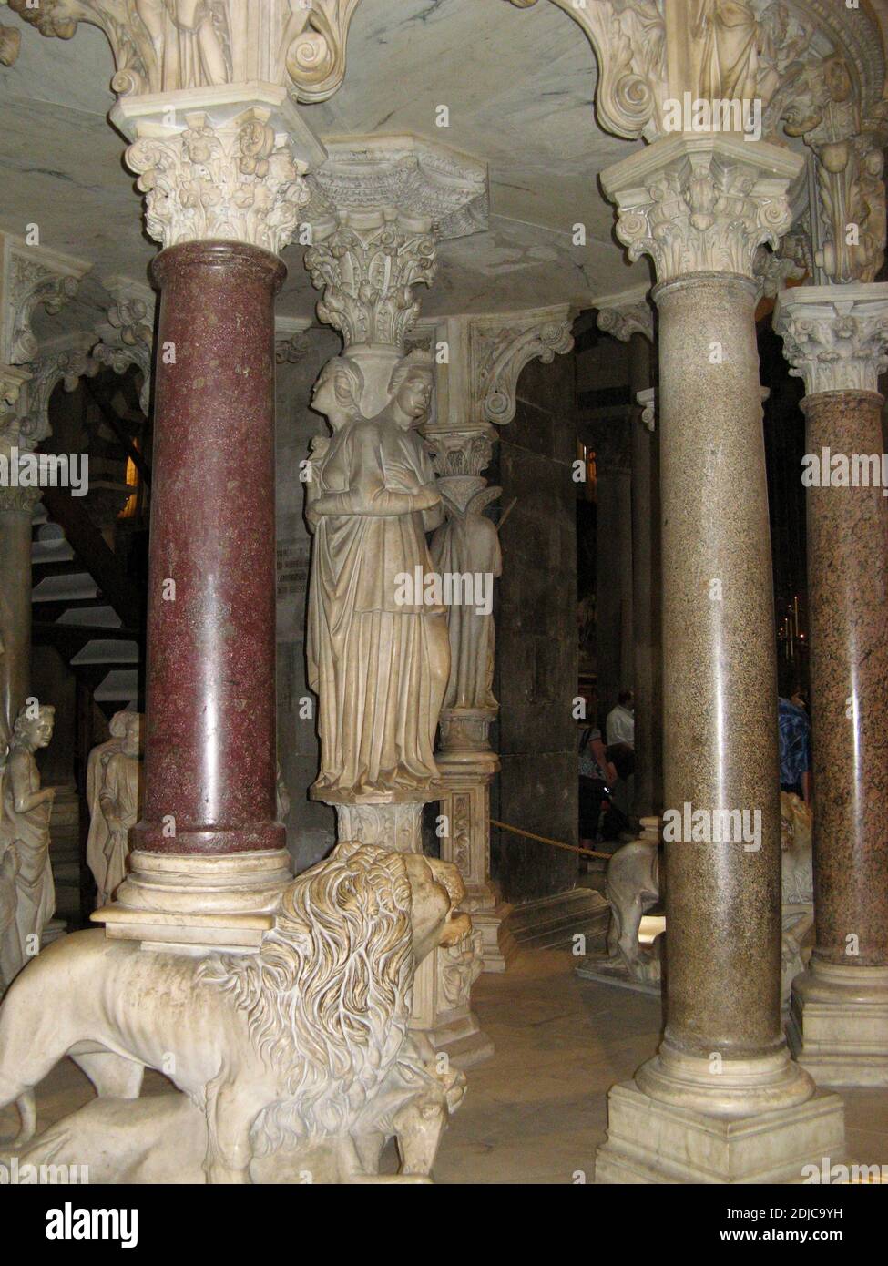 Interior of the Crypt and marble columns in Pisa Cathedral Italy Stock ...