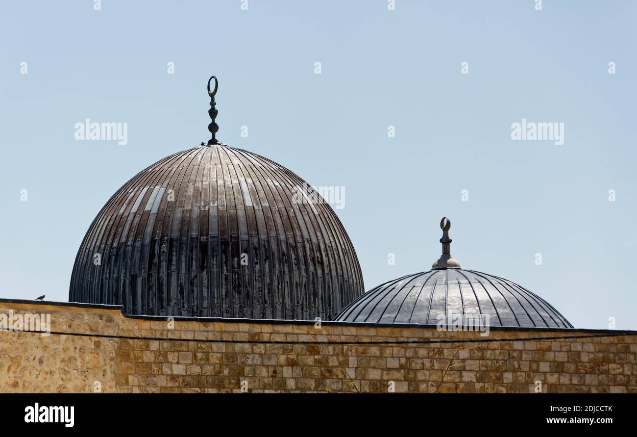 Al aqsa mosque exterior hi-res stock photography and images - Alamy