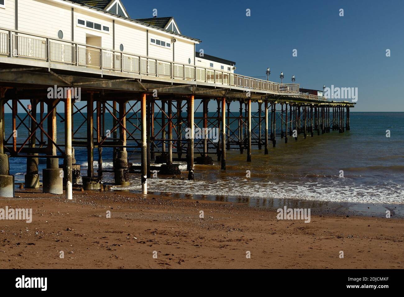 Victorian pier pillars hi-res stock photography and images - Alamy