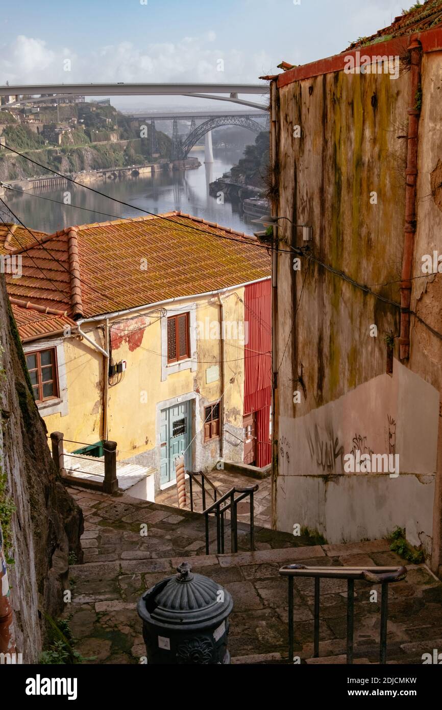 Escadas hi-res stock photography and images - Alamy