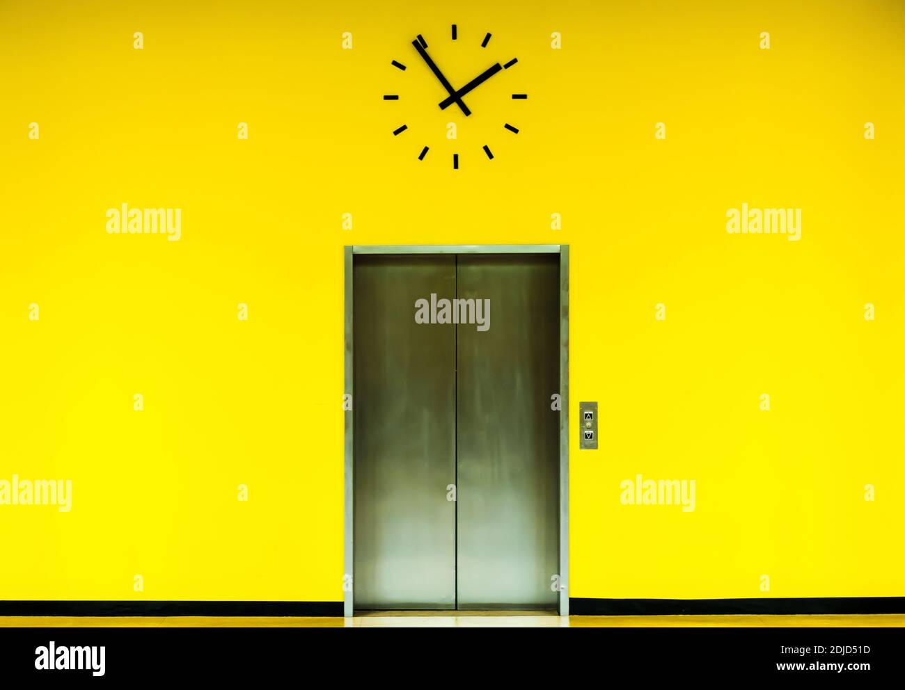 Yellow Elevator High Resolution Stock Photography and Images - Alamy