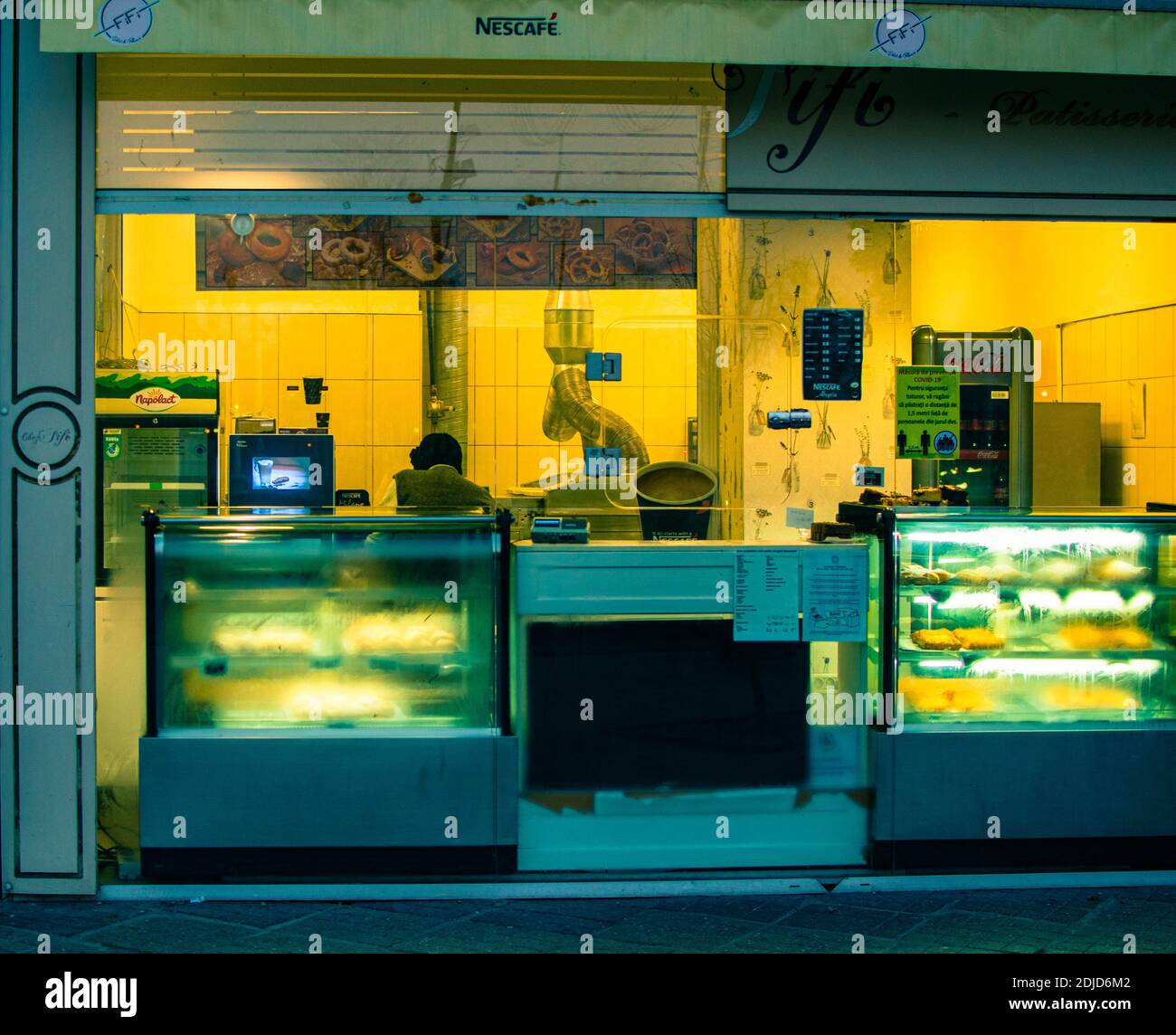 shop in the street Stock Photo - Alamy