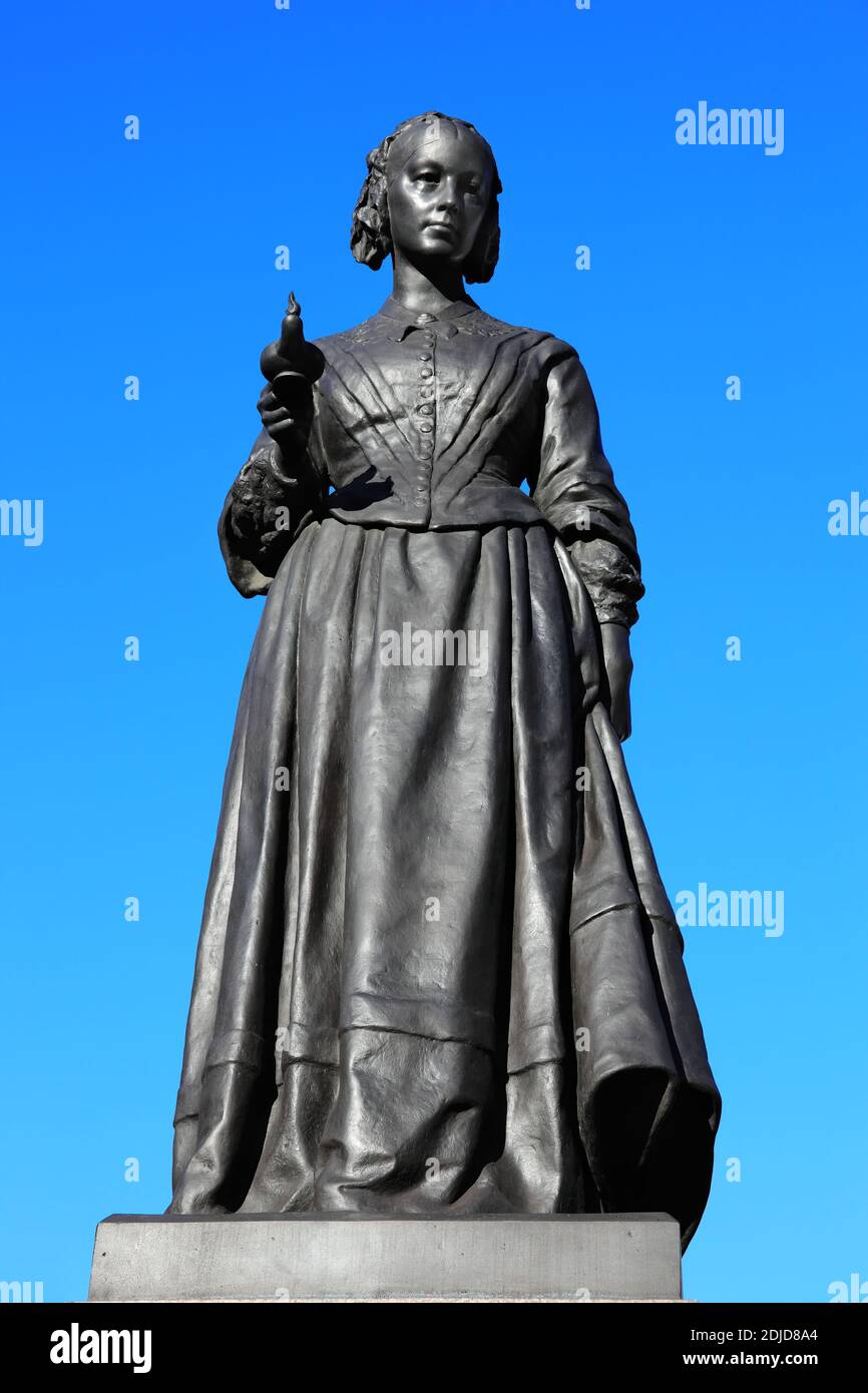 Memorial statue of Florence Nightingale in Westminster London England ...