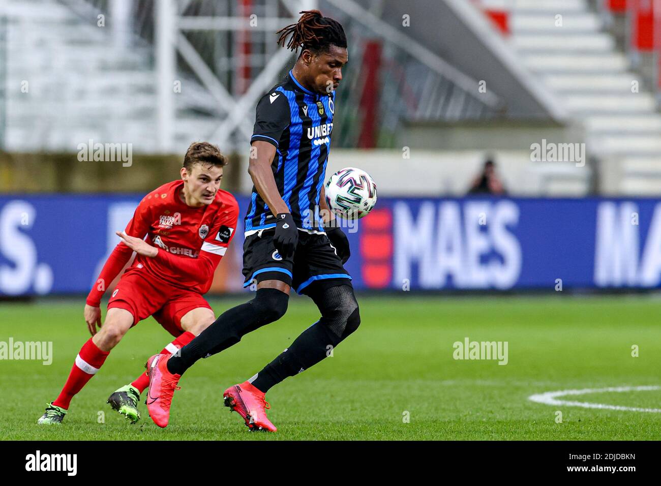 ANTWERP, BELGIUM - DECEMBER 13: Simon Deli of Club Brugge during the ...