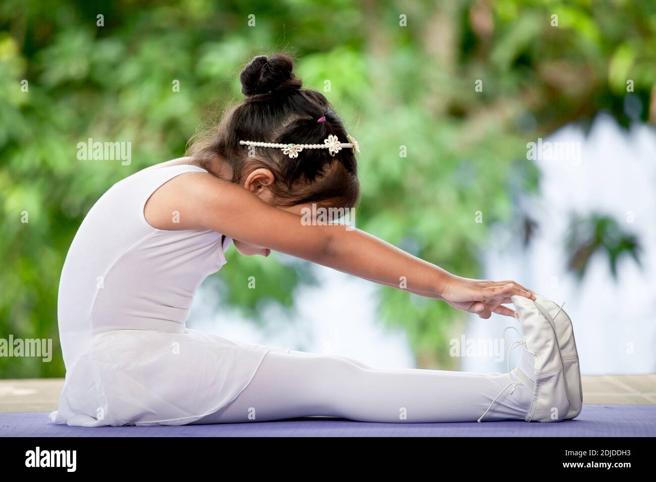 Indian asian dancer hi-res stock photography and images - Alamy