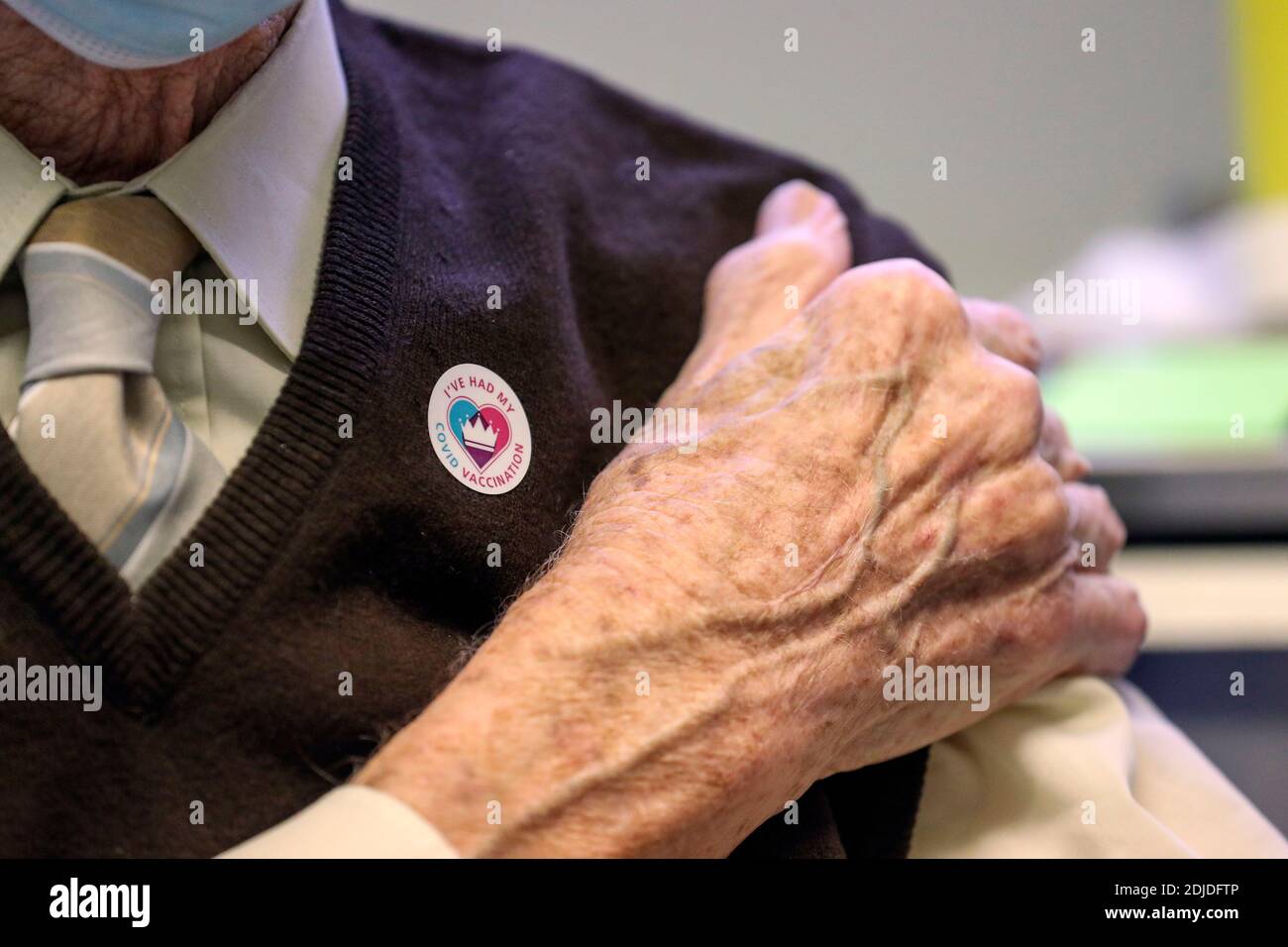 Covid vaccination sticker nurse hi-res stock photography and images - Alamy