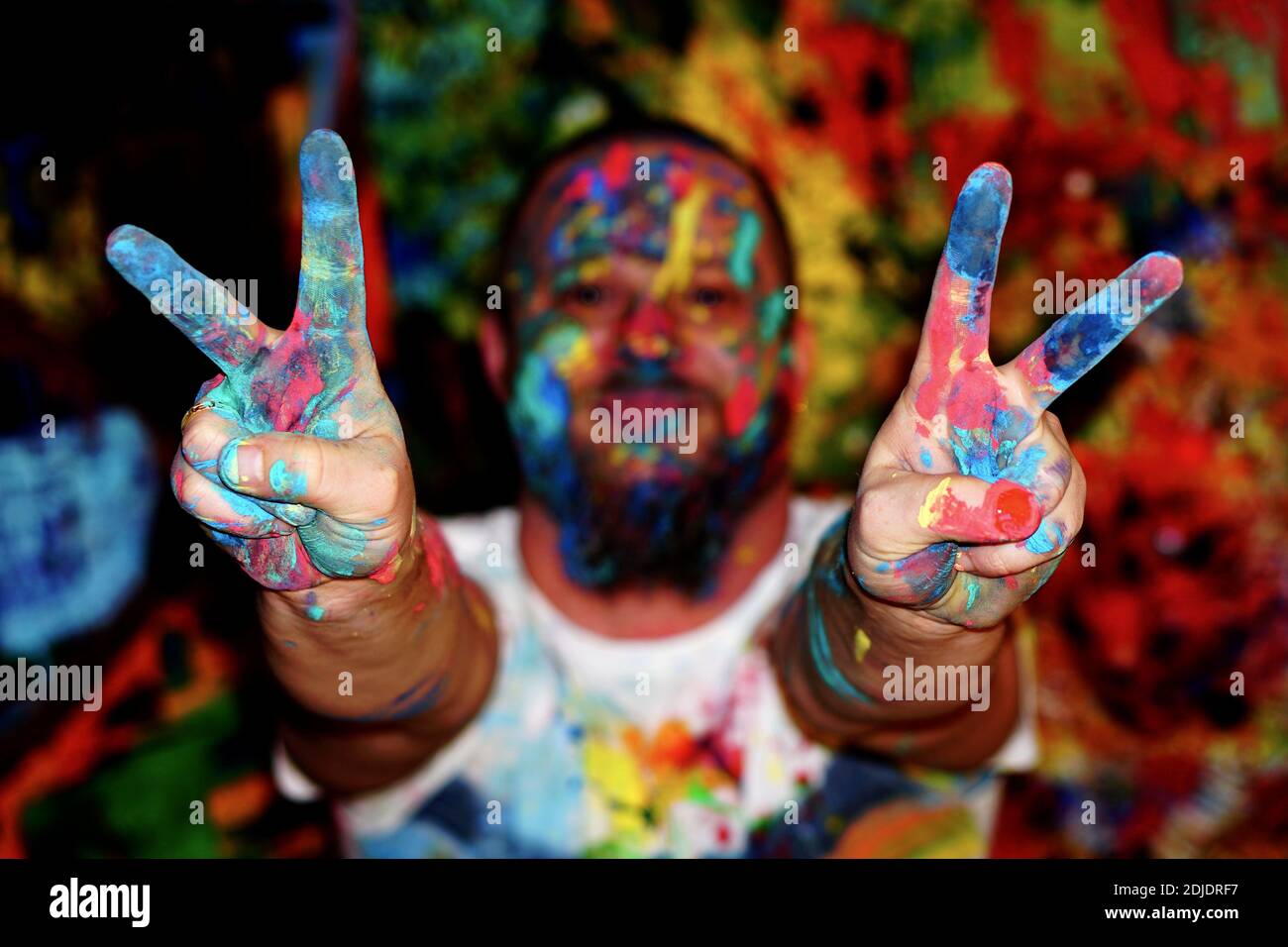 Painting peace sign High Resolution Stock Photography and Images - Alamy