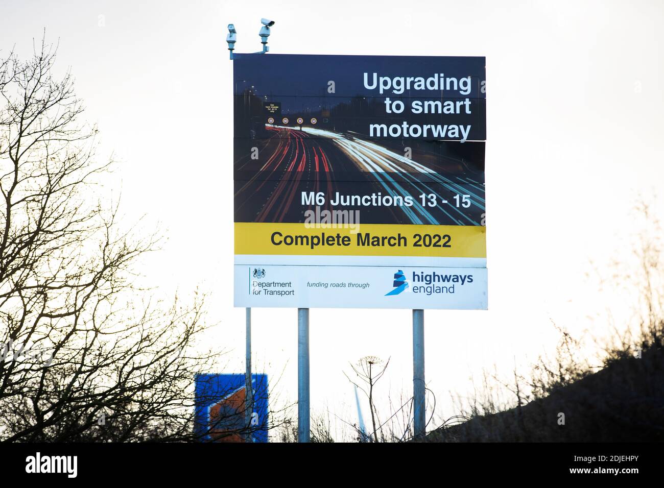 M6 motorway sign hi-res stock photography and images - Alamy