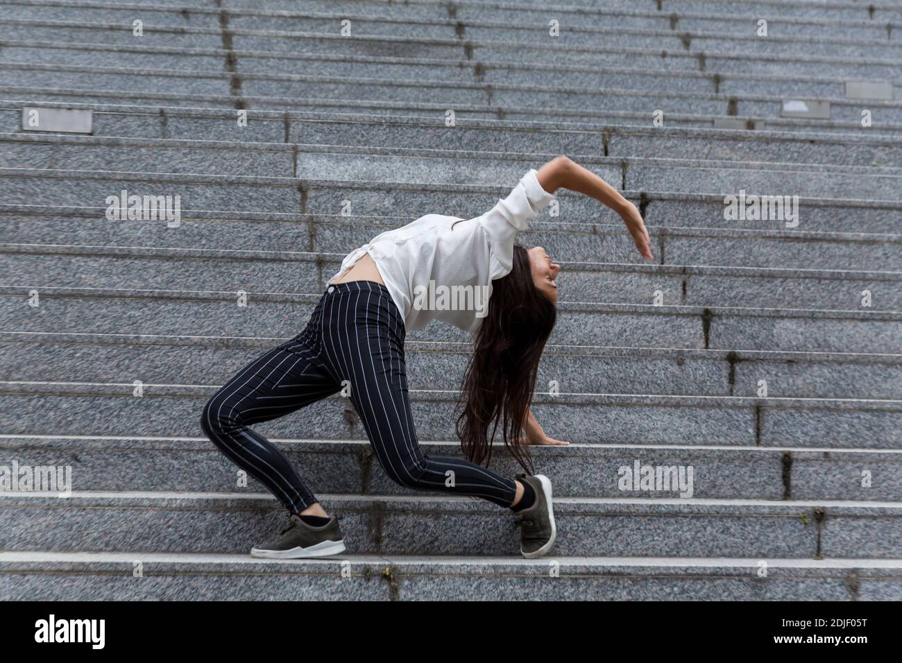 Dancing backwards hi-res stock photography and images - Alamy