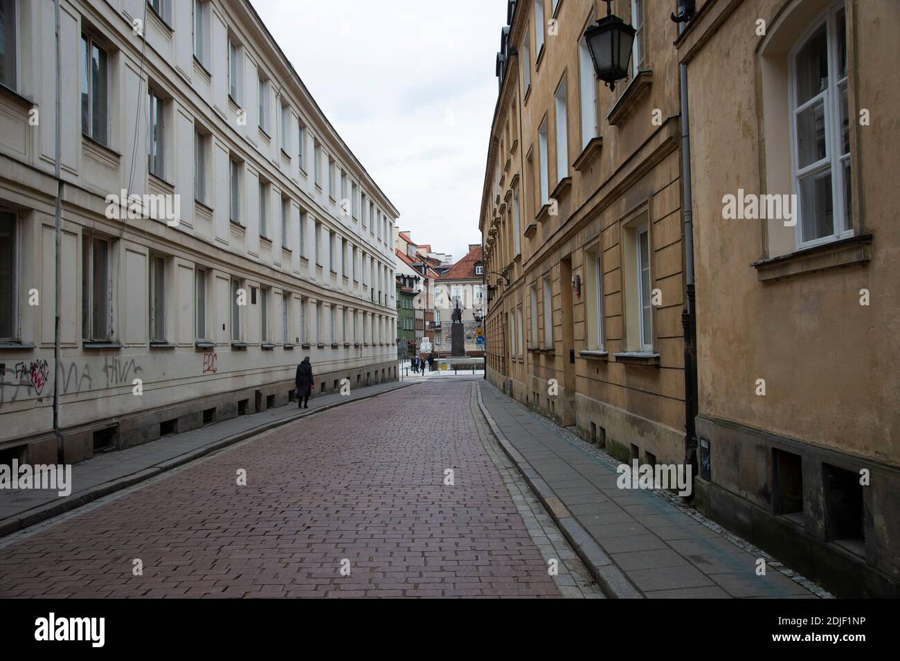 Sidestreet scenes, Oldtown, Warsaw, Poland, (Photo by Casey B. Gibson ...