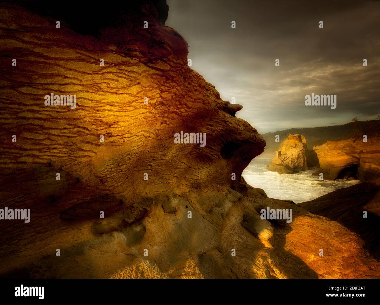 Rock formations and ocean at cape Kiwanda, Oregon Stock Photo - Alamy