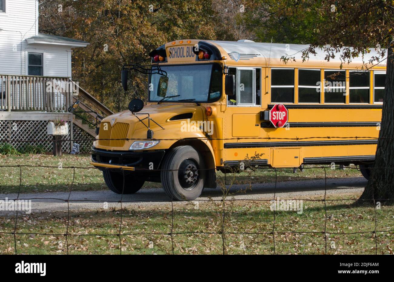 School bus drop off hi-res stock photography and images - Alamy