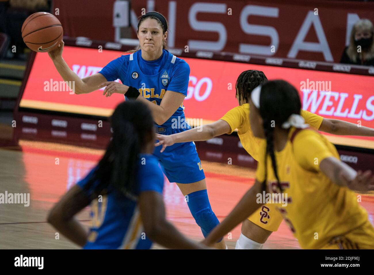 Ucla vs usc hi-res stock photography and images - Alamy