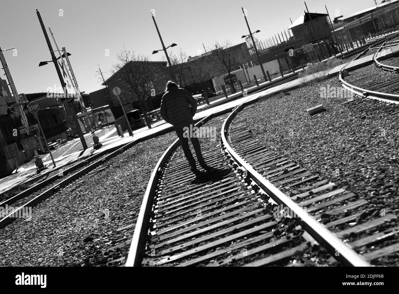 Alone tracks hi-res stock photography and images - Alamy