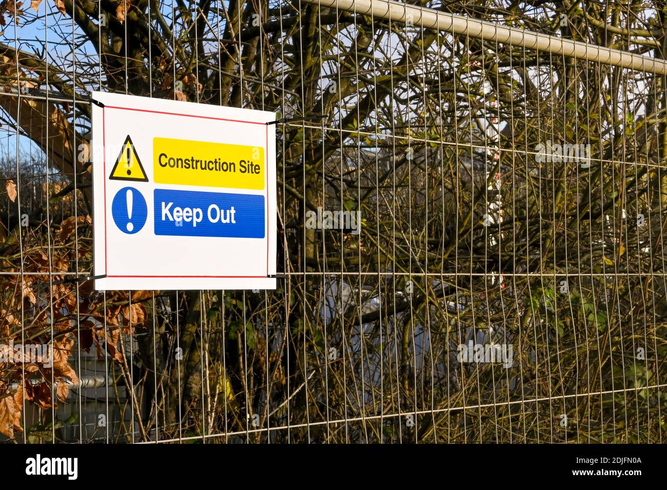 Keep Out sign on a metal fence around a construction site Stock Photo ...