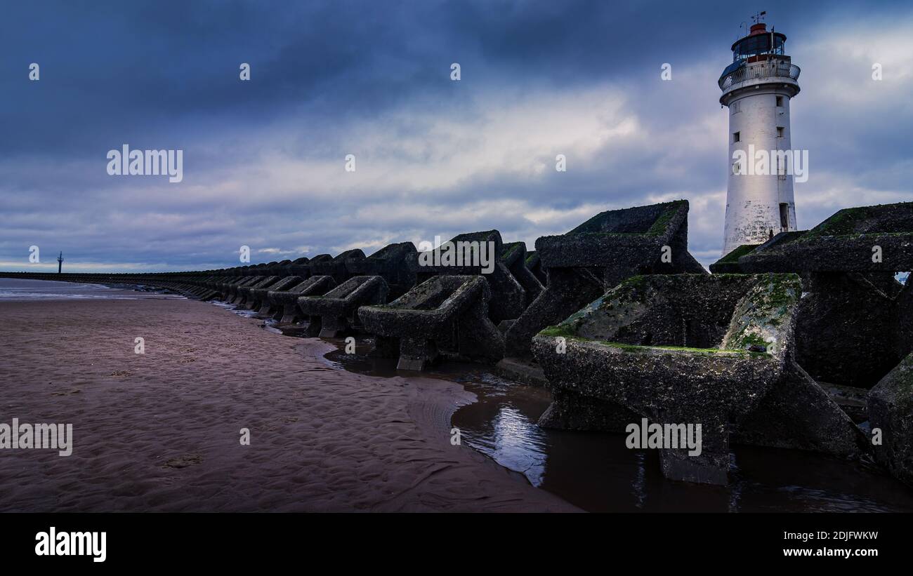 Break water lighthouse hi-res stock photography and images - Alamy