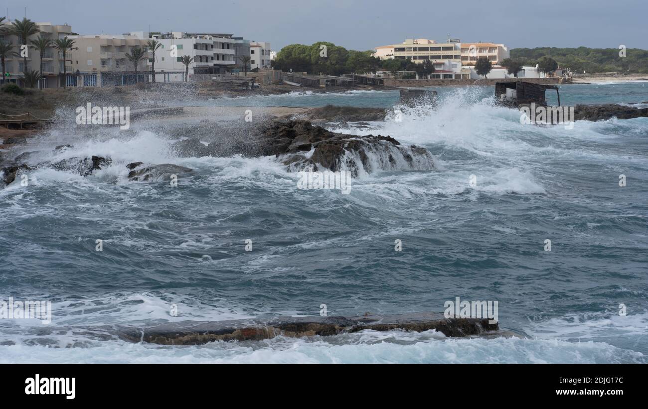 sea and white foam on windy day Stock Photo - Alamy