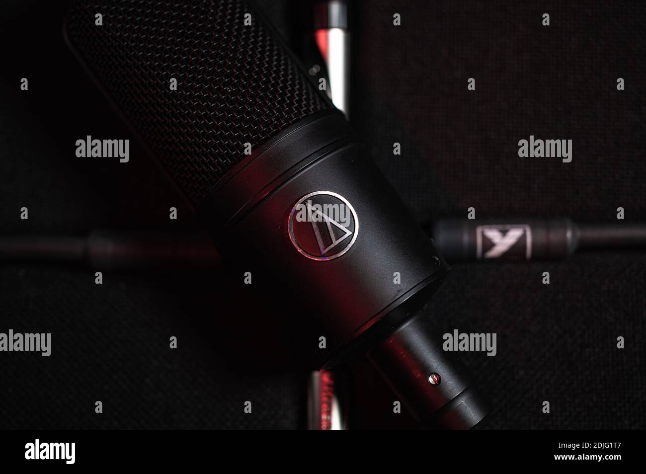 Audiotechnica hi-res stock photography and images - Alamy