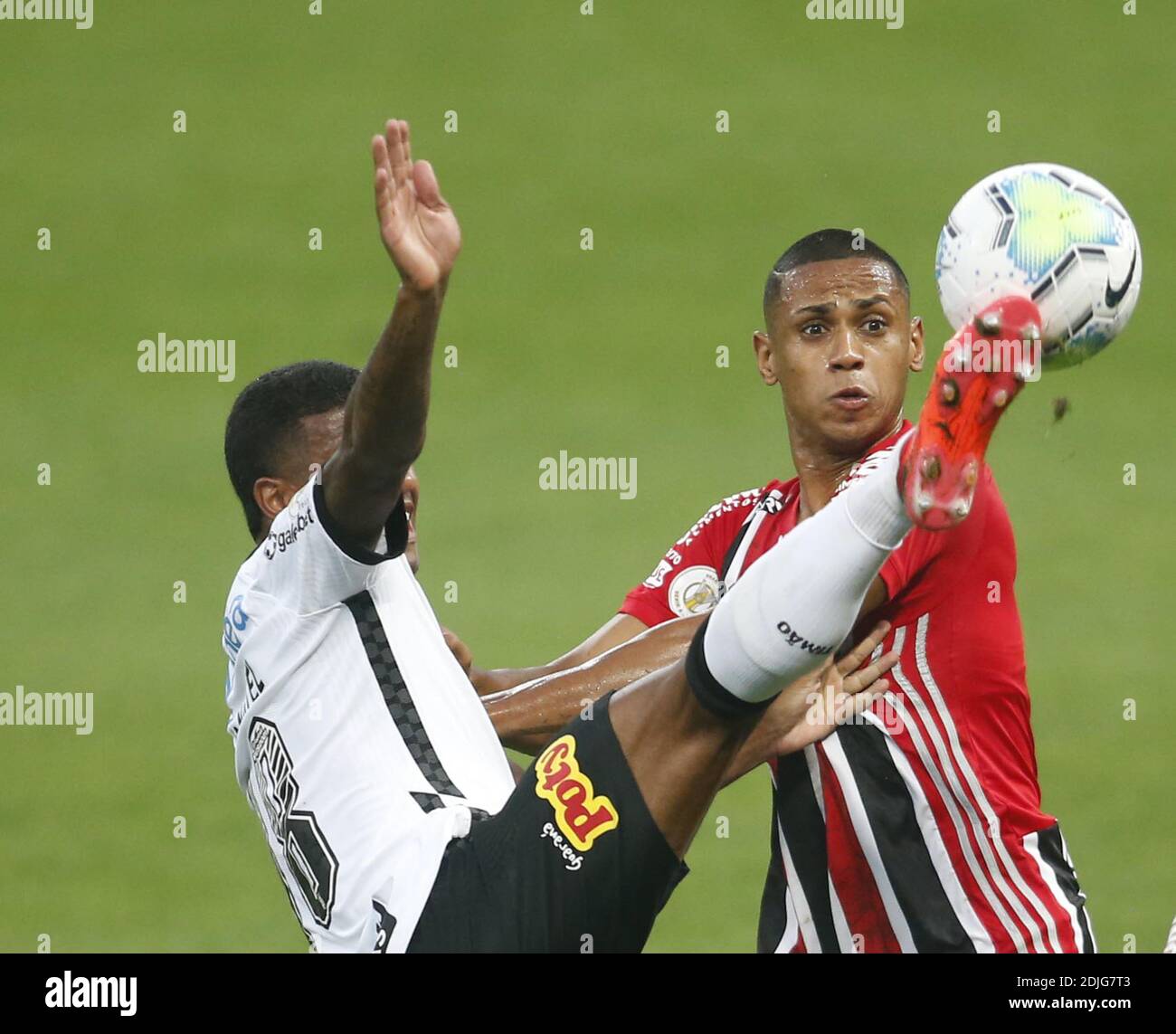 Léo natel football hi-res stock photography and images - Alamy