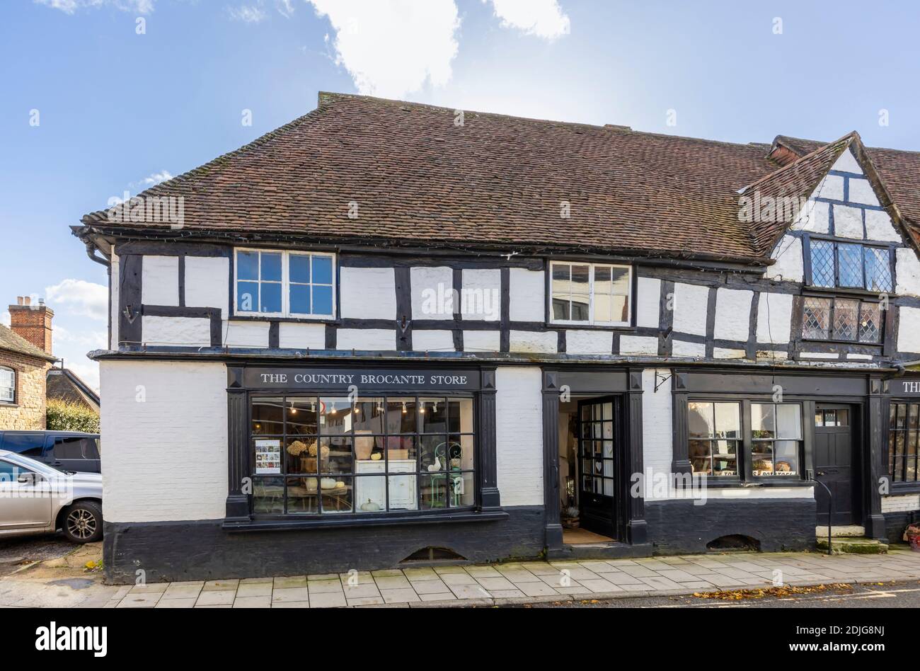 Country brocante store hi-res stock photography and images - Alamy