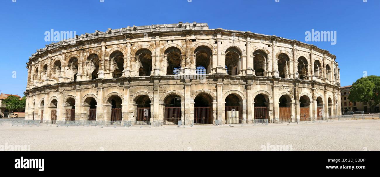 Arenes nimes hi-res stock photography and images - Alamy