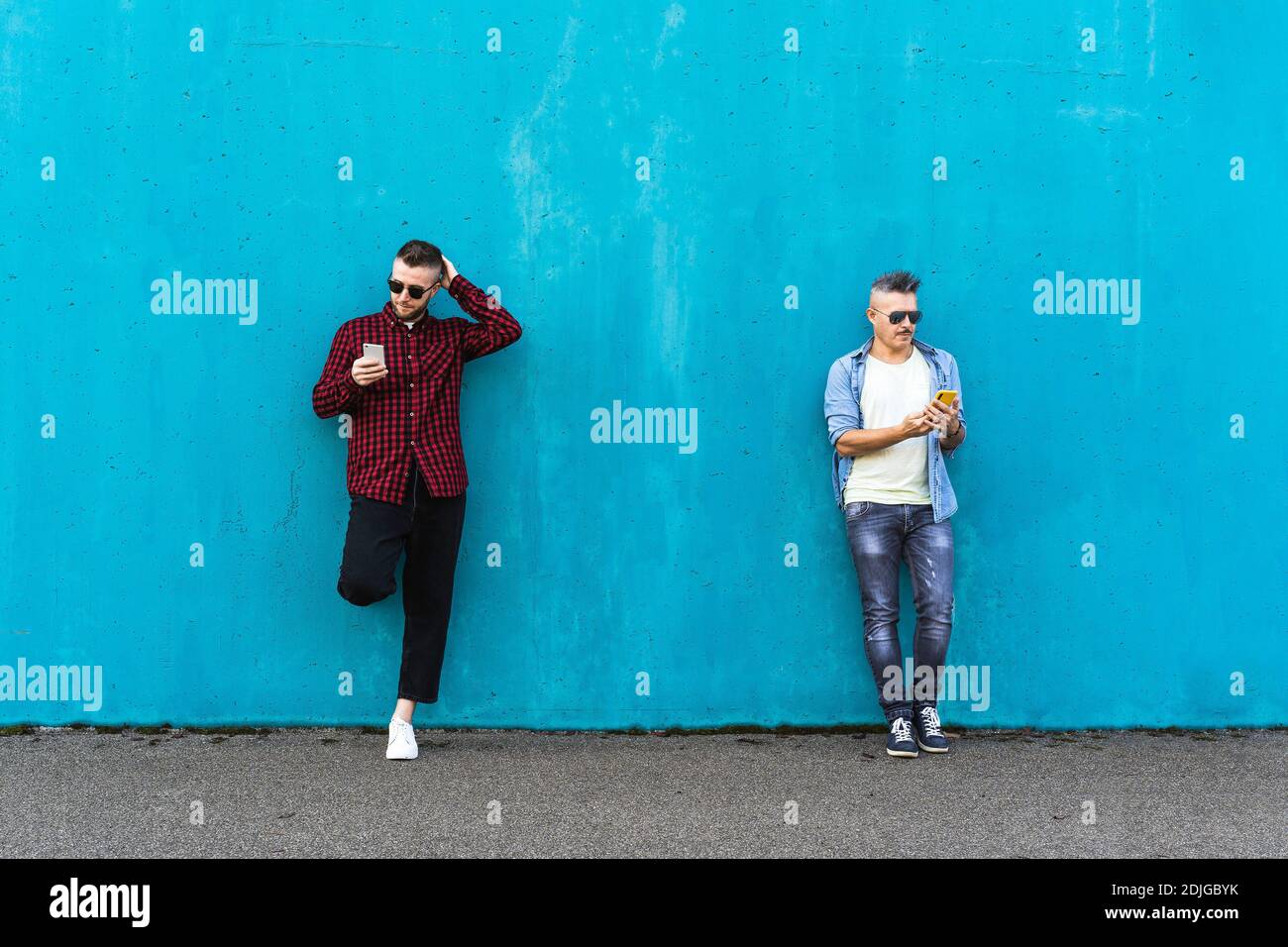 Tech social hi-res stock photography and images - Alamy