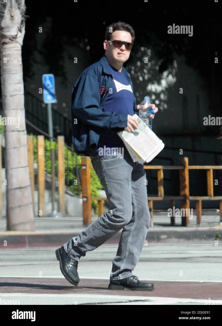 Exclusive!! Matt Dillon goes for a stroll to pick up a newspaper. West ...