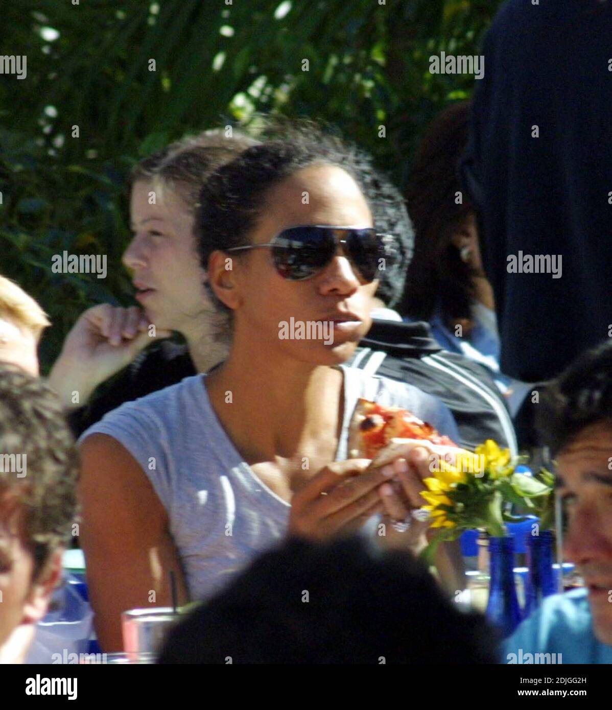 Paparazzi eating hi-res stock photography and images - Alamy