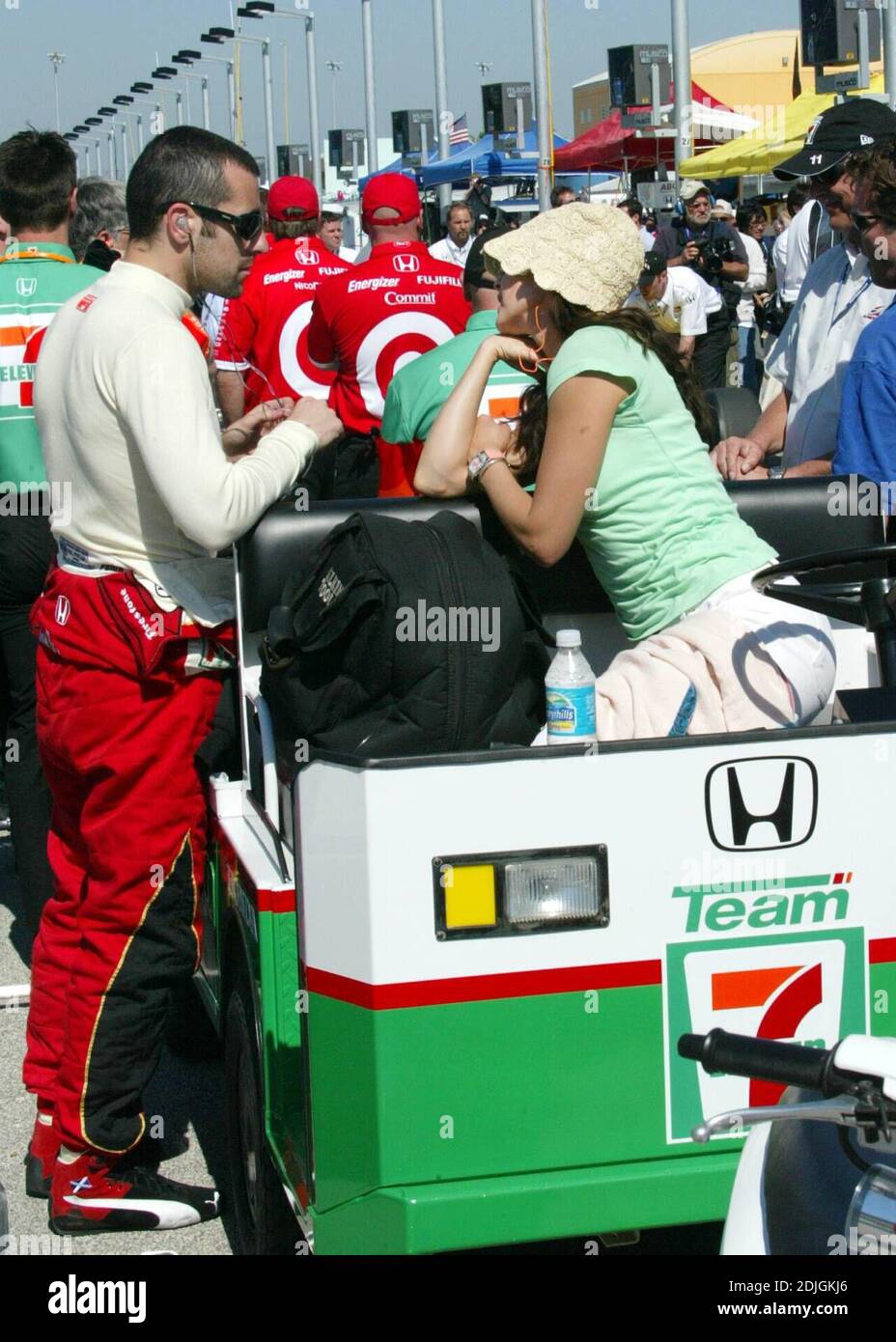 Ashley Judd joins Scottish racing driver husband Dario Franchitti at ...
