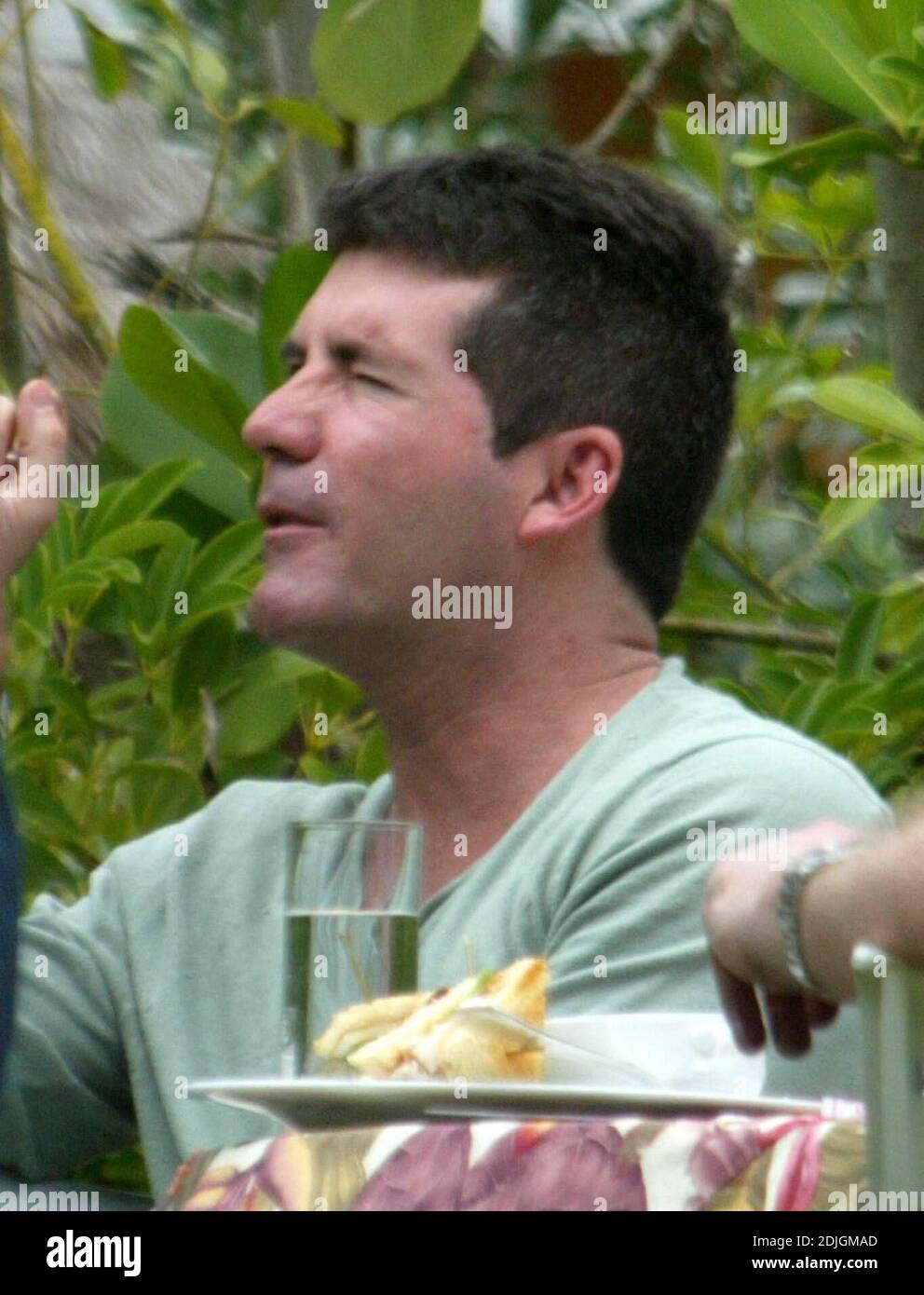 Exclusive!! Simon Cowell has lunch while attending the Sony/BMG ...