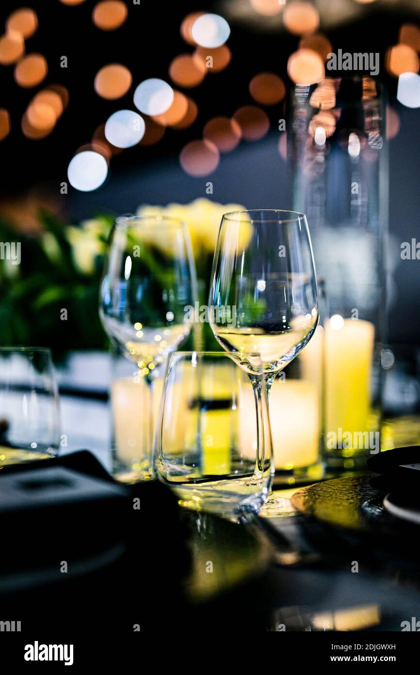 Creative table setting hi-res stock photography and images - Alamy