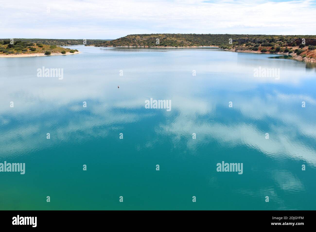 Blue waters of the Peñarroya reservoir, Ruidera lagoons Stock Photo - Alamy