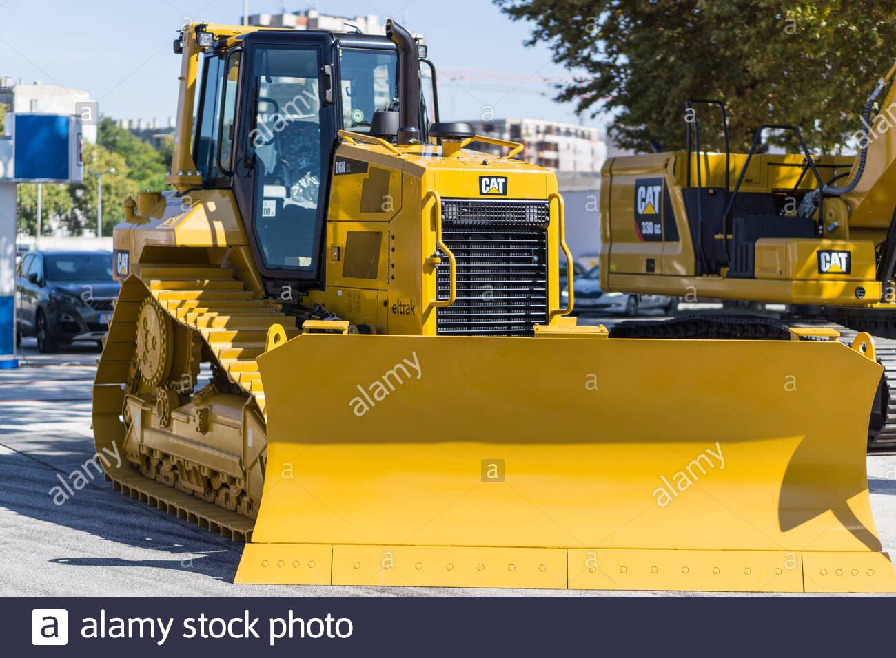 Caterpillar Bulldozer High Resolution Stock Photography and Images - Alamy