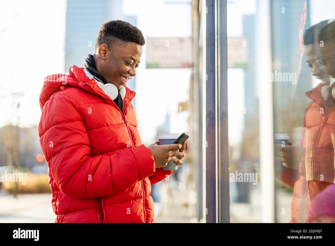 Fall cool day city street hi-res stock photography and images - Alamy