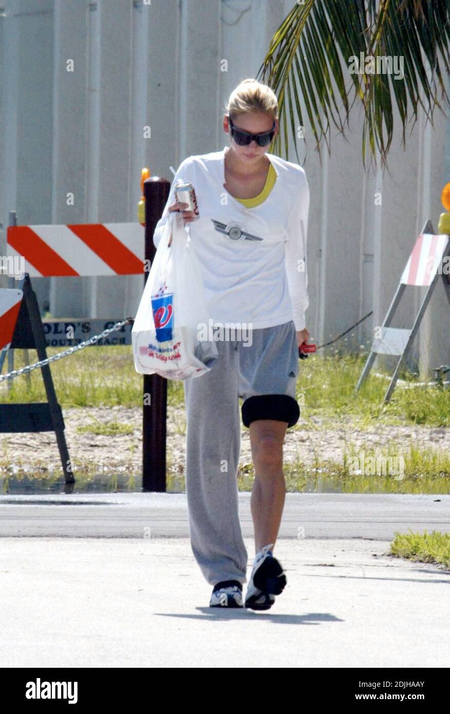 Exclusive!! Sexy tennis star Anna Kournikova may be overdoing it at the ...