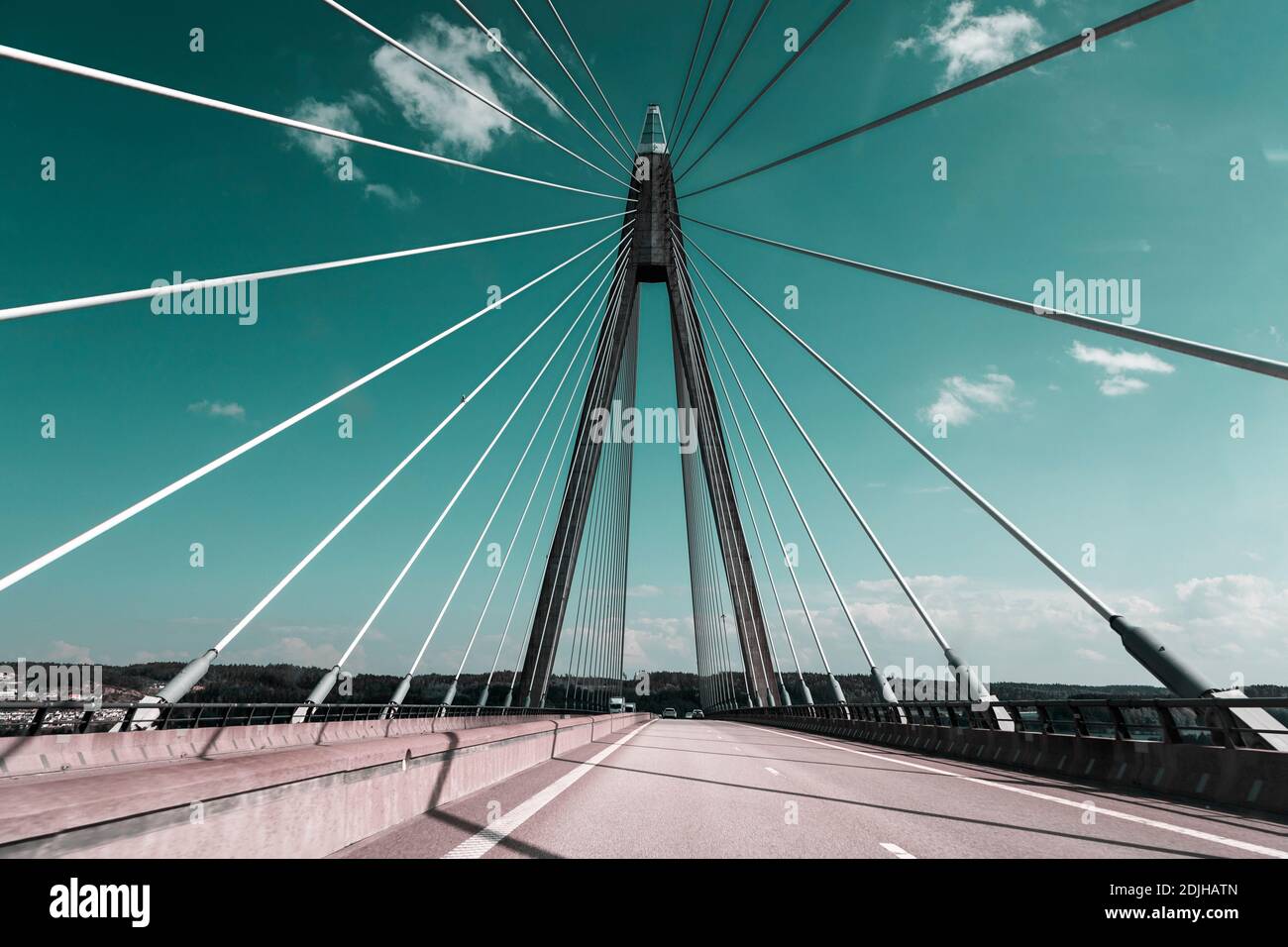 Slanted rope bridge hi-res stock photography and images - Alamy