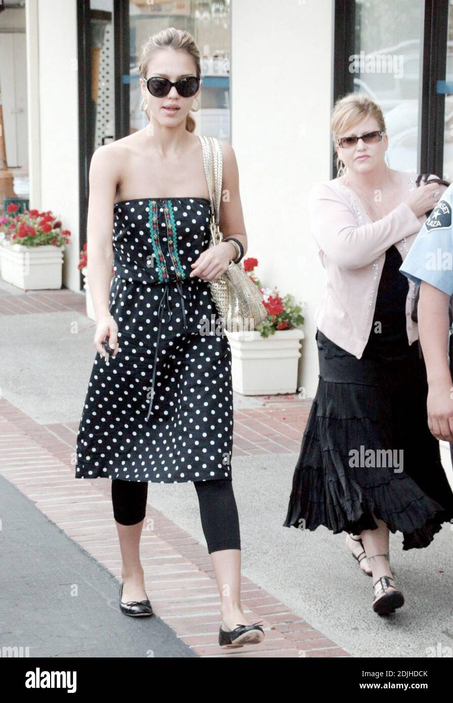 Jessica Alba spoiled her mom on Mothers Day with a two hour pampering ...