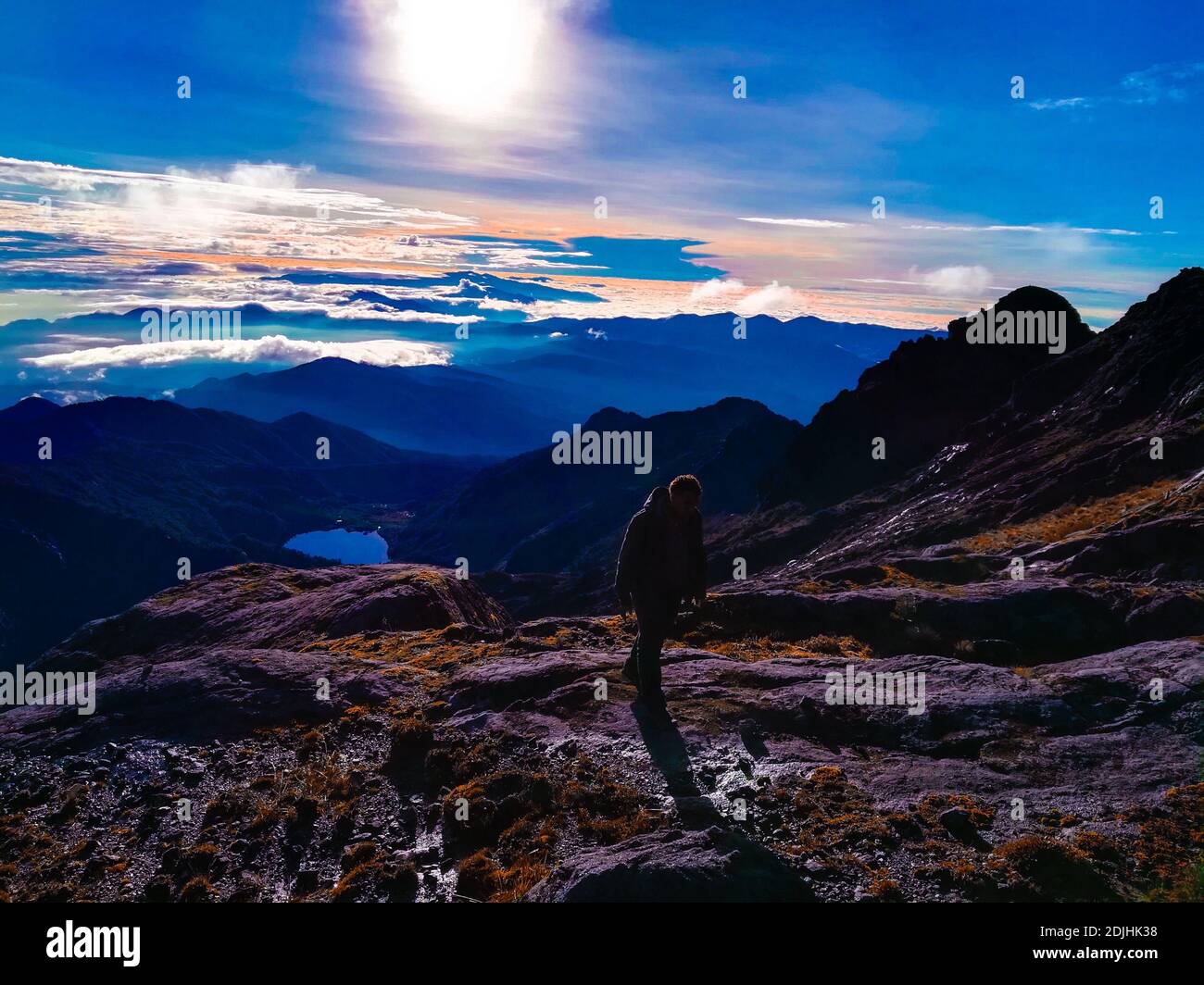 Papua new guinea men walking hi-res stock photography and images - Alamy