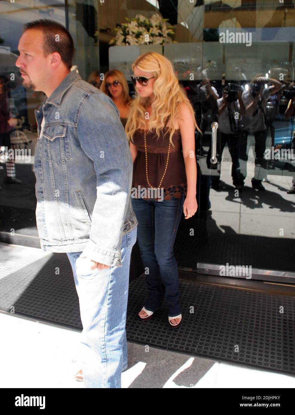 Jessica Simpson lunched at Mr Chow in Beverly Hills with a friend and ...