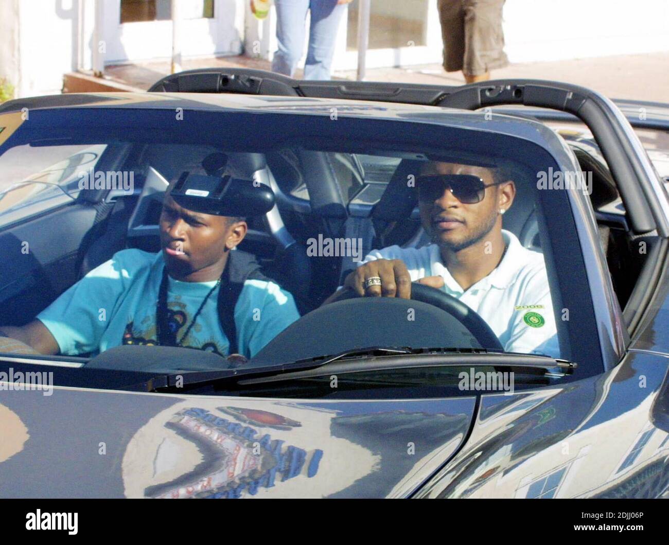 Exclusive!! Rap star Usher and younger brother James hit Miami Beach ...