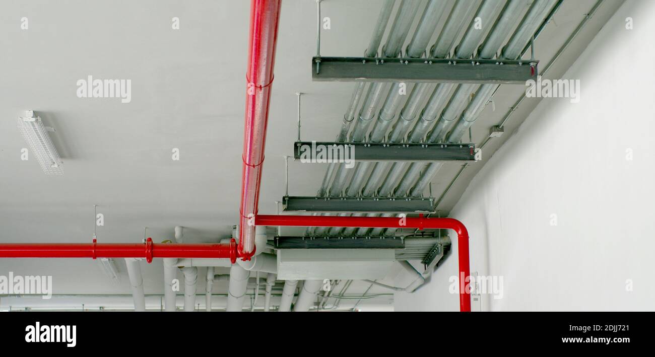 Ceiling pipes industry hi-res stock photography and images - Alamy