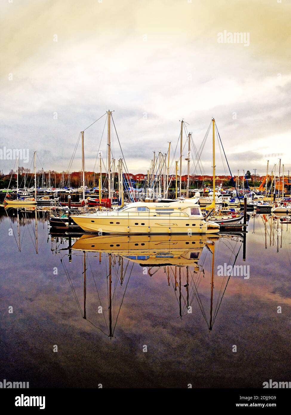 North Shields Royal Quays marina and yachts reflections at dusk Stock ...