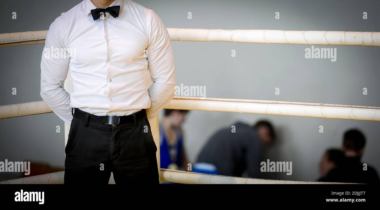 Referee ring hi-res stock photography and images - Alamy
