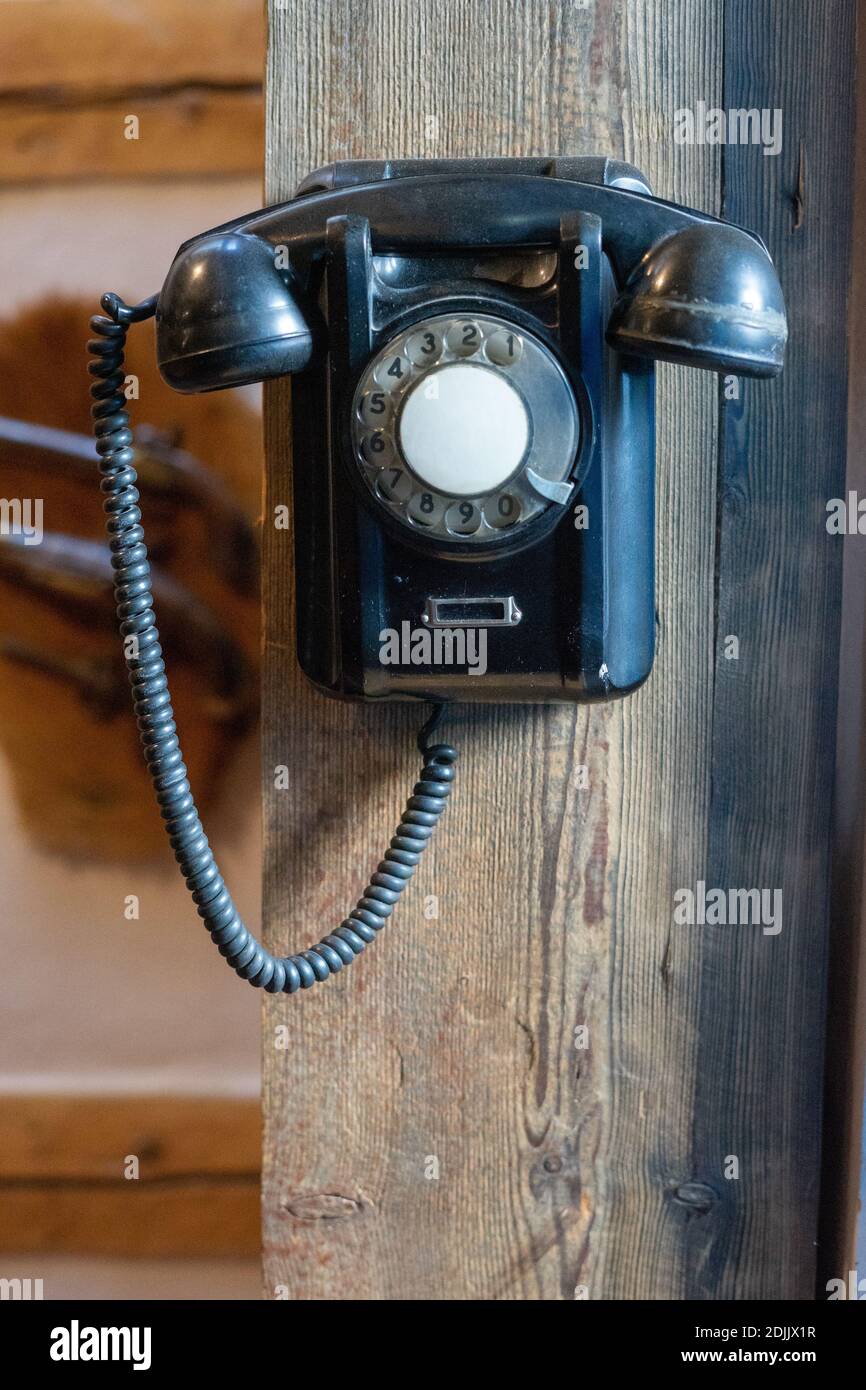 Analog landline phone hi-res stock photography and images - Alamy