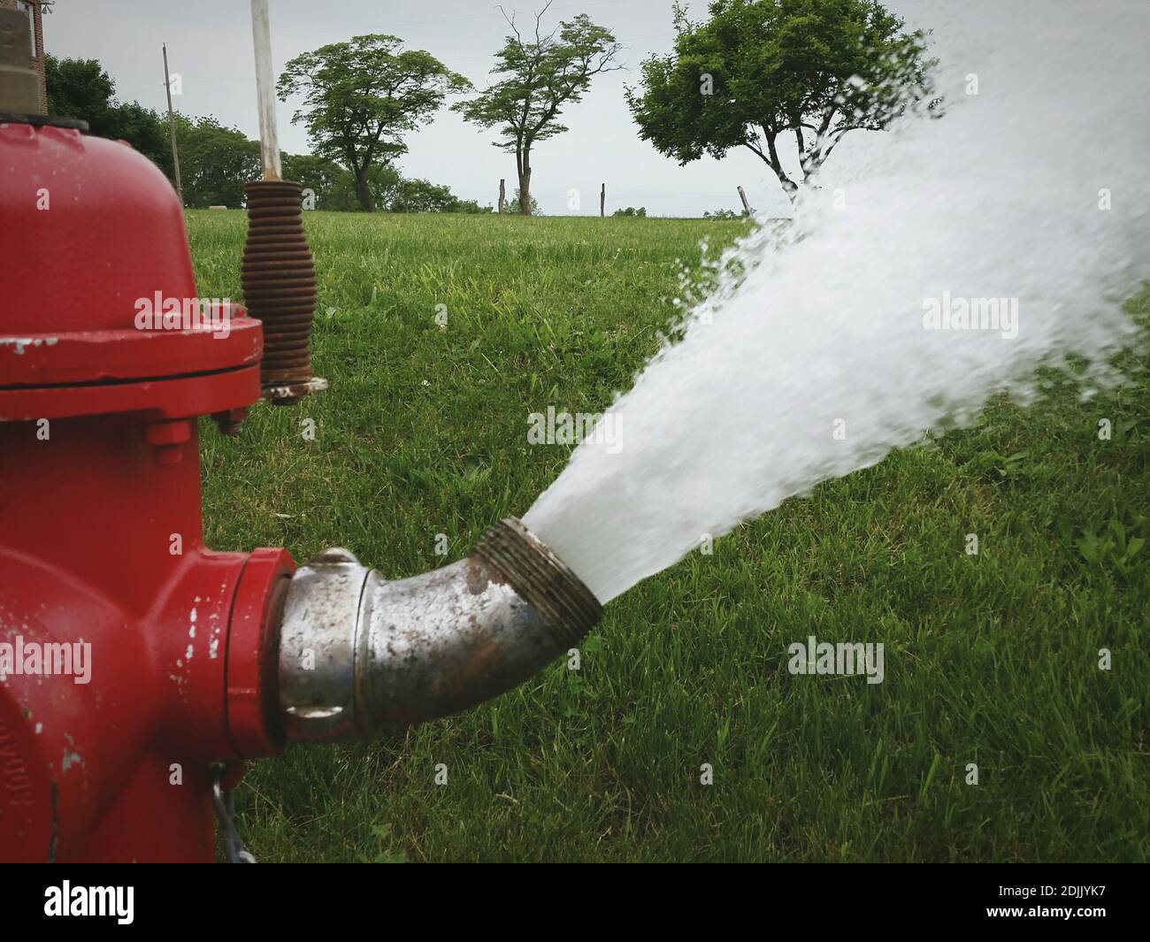 Red fire hydrant on lawn hi-res stock photography and images - Alamy