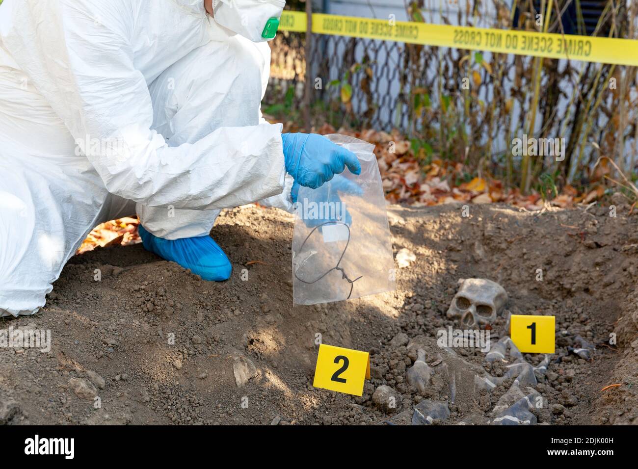 Murder scene body parts hi-res stock photography and images - Alamy