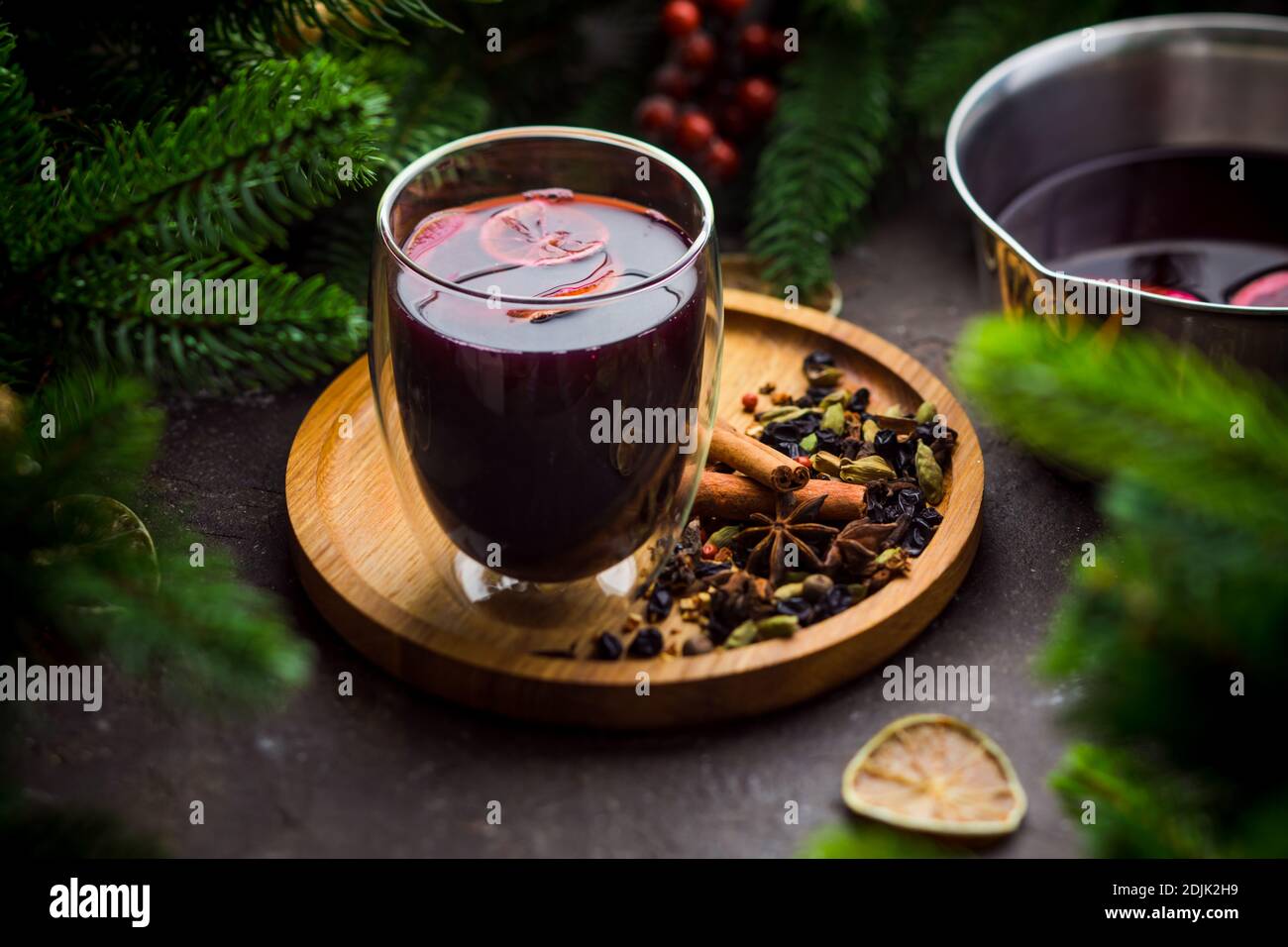 Christmas flavours and ingredients hi-res stock photography and images ...