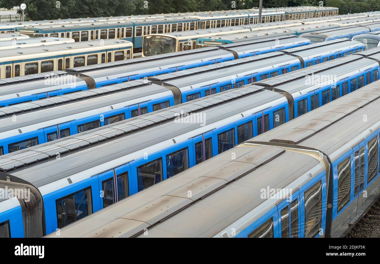 Train wagons side view hi-res stock photography and images - Alamy